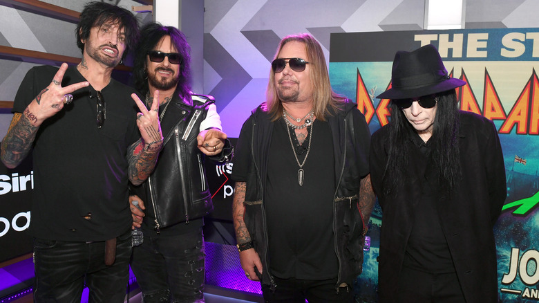 Exclusive: Guns N’ Roses' Ex-Manager Alan Niven Recounts Extreme, Never ...